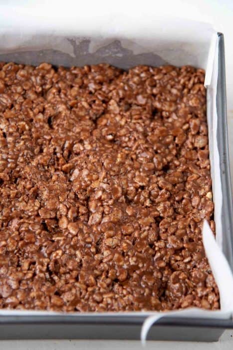 Mars Bar Slice (No Bake Treats) - The Flavor Bender