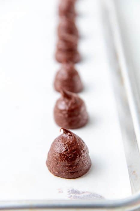 The BEST homemade chocolate truffles (Easy recipe) - The Flavor Bender