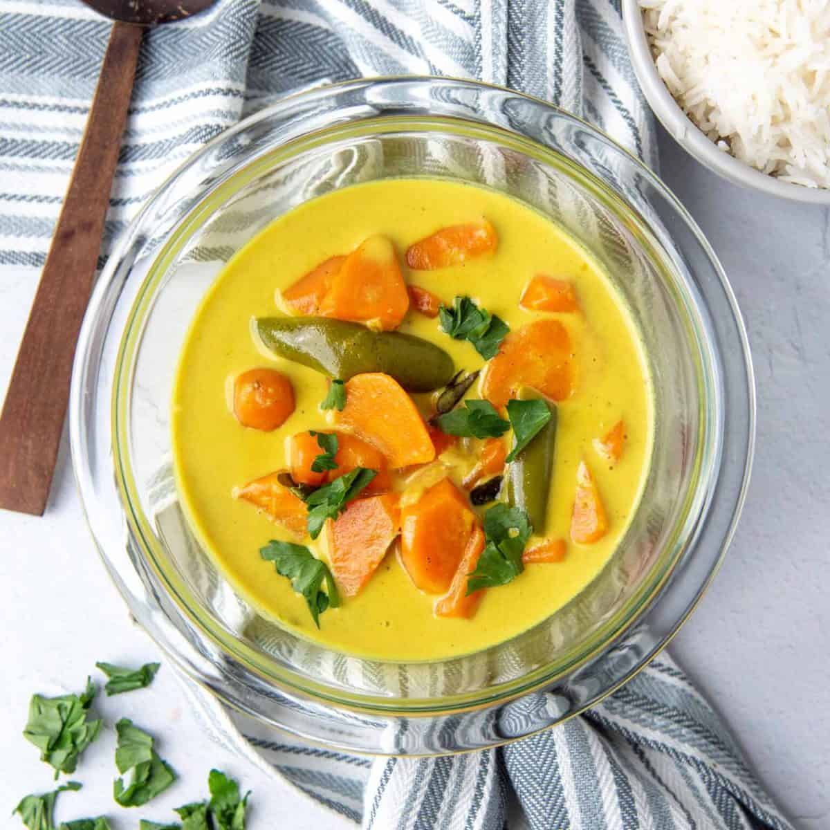 Easy Carrot Curry Recipe - The Flavor Bender