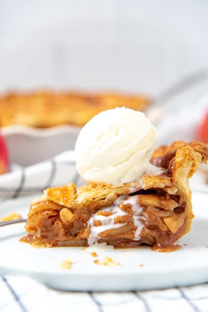 Classic Butterscotch Apple Pie Recipe - The Flavor Bender