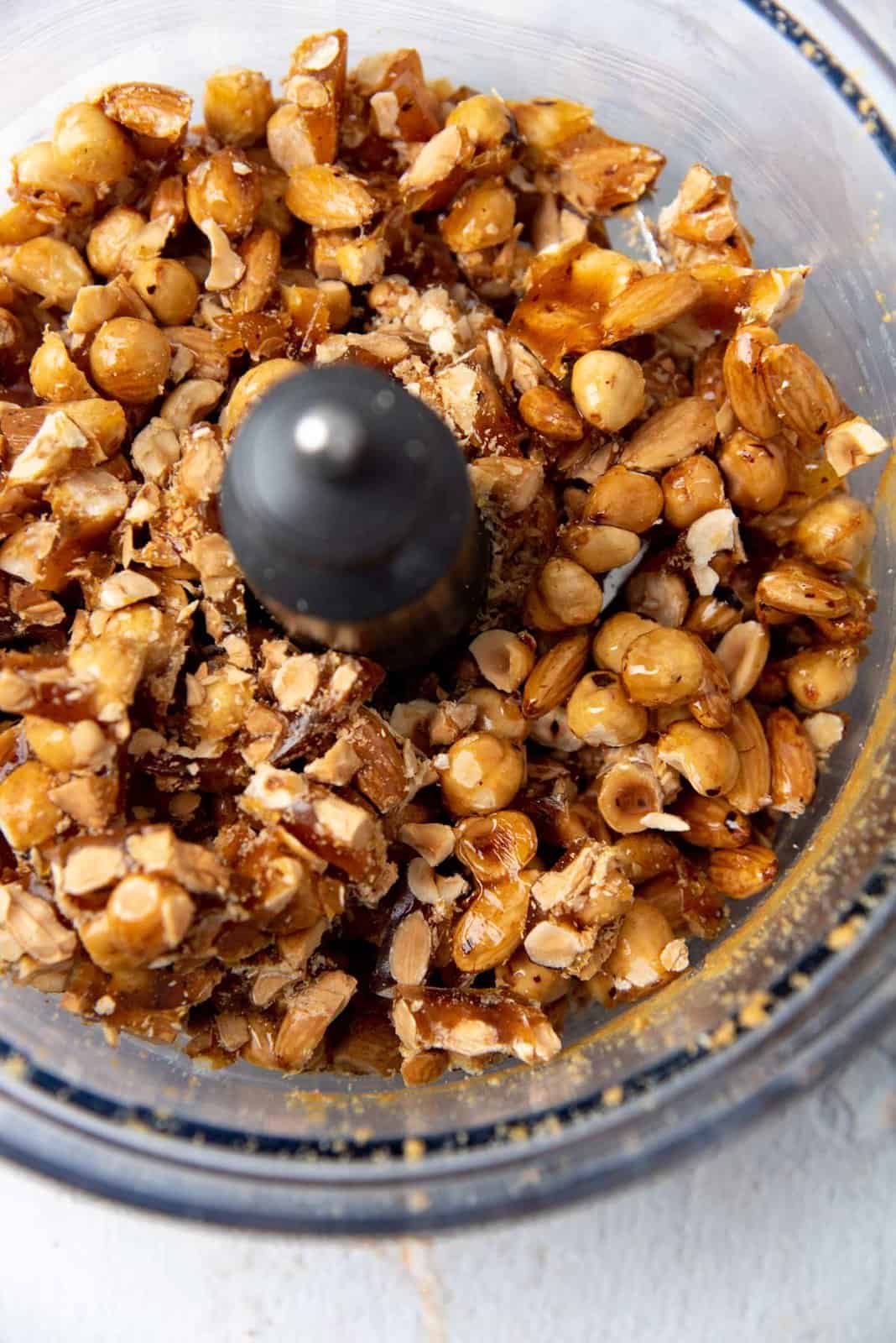 Easy Praline Paste Recipe (Almond or Hazelnut Praline) - The Flavor Bender