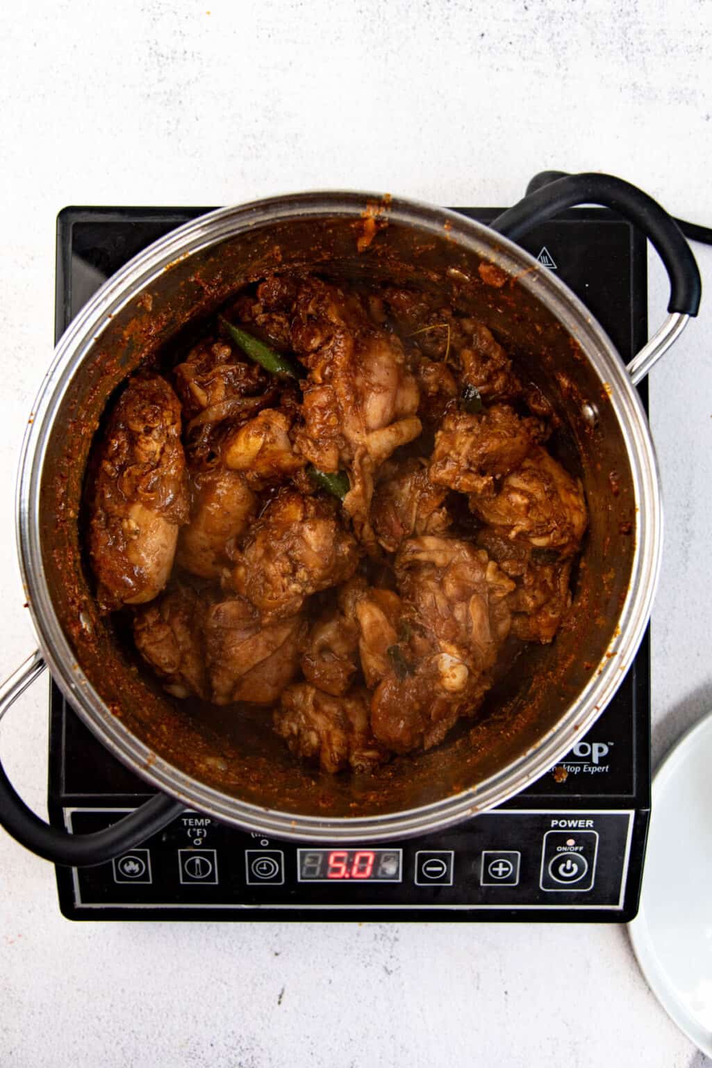 Best Chicken Curry Recipe (Sri Lankan Chicken Curry) - The Flavor Bender