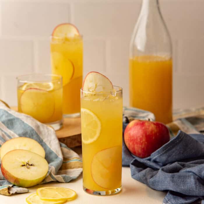 Homemade Apple Lemonade Recipe - The Flavor Bender