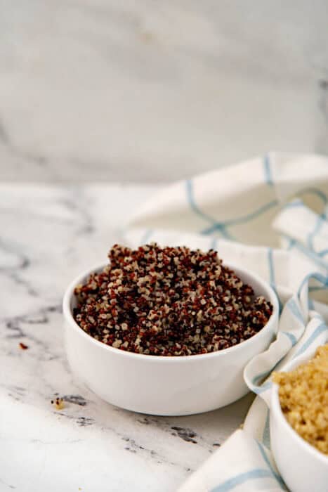 How To Cook Perfect Fluffy Quinoa (On The Stove) - The Flavor Bender