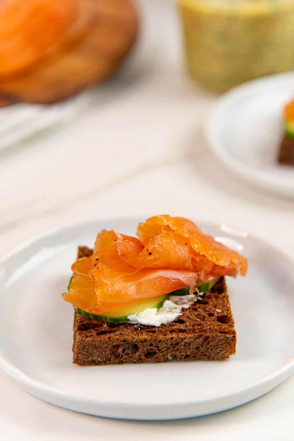 The Best Salmon Gravlax (So Easy!) - The Flavor Bender