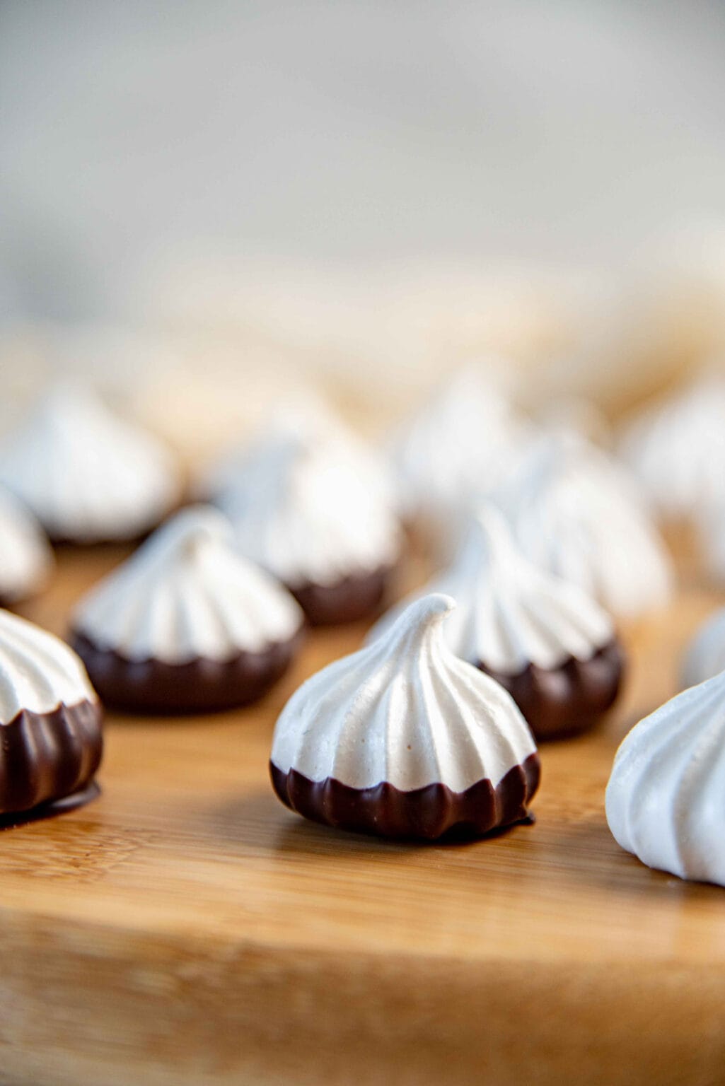 Easy Meringue Cookies (Meringue Kisses) - The Flavor Bender