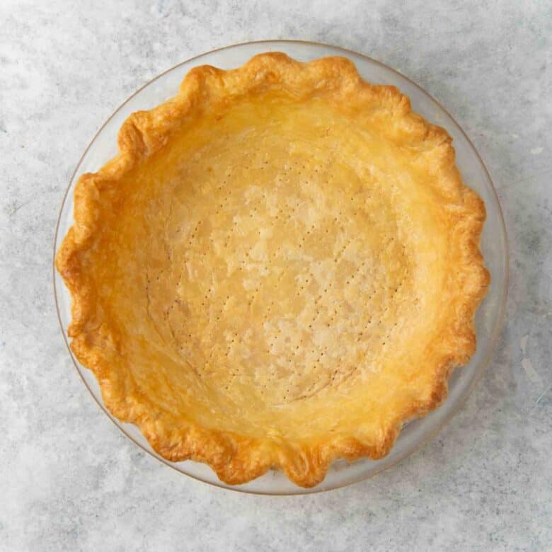 How To Blind Bake Pie Crust (Step by Step Guide) - The Flavor Bender